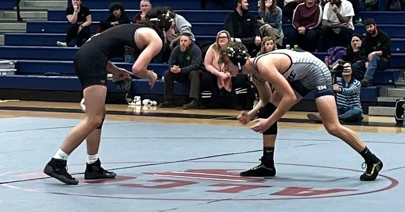 Samuel Everett wrestling continues turnaround, beats Alcoa for district ...