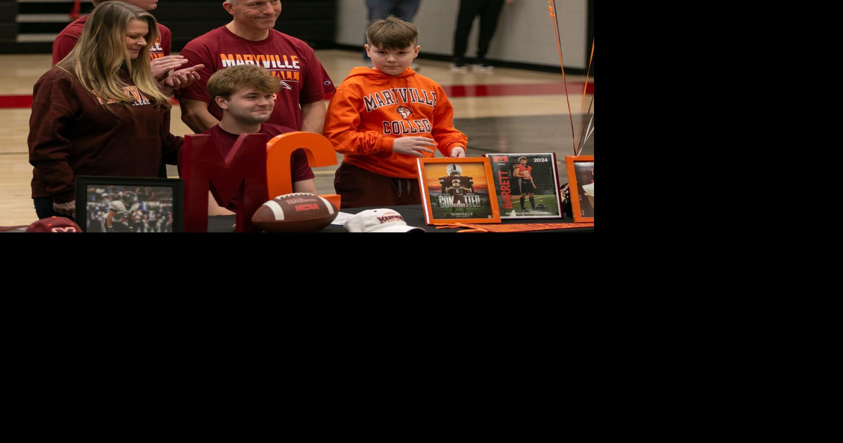 Maryville's Britton Barrett signs with Maryville College football ...
