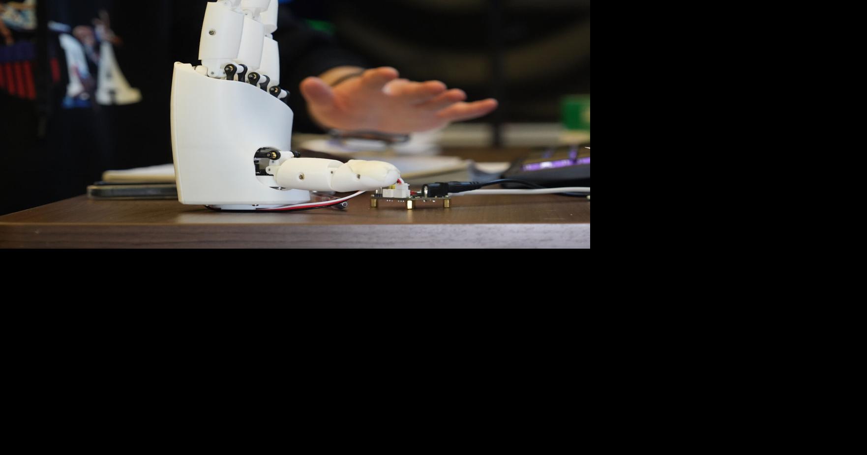 MIT researchers channel AI to turn hand gestures into robot training ...