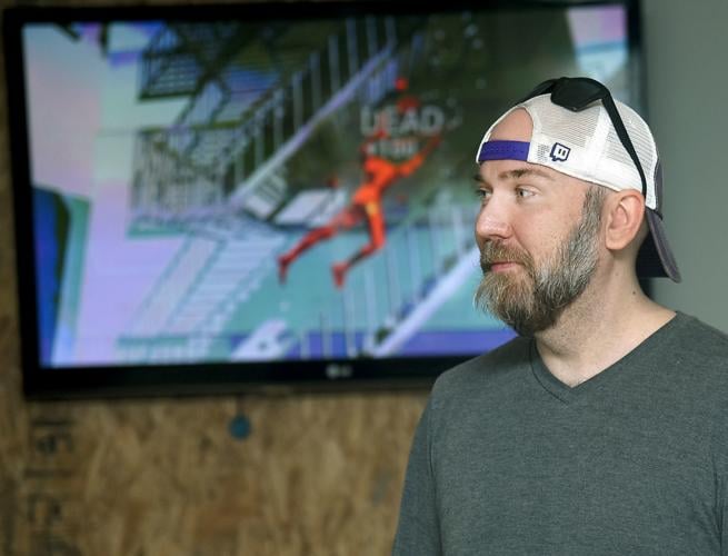 Versus Gaming Lounge opens, offers smash therapy | News | thedailytimes.com