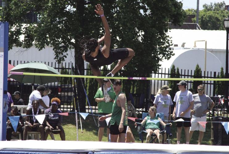 Alcoa track teams finish in top 10 at Class AA state championship meet ...