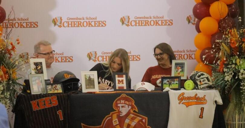 Greenback's Karli Hammontree signs with Maryville College softball ...