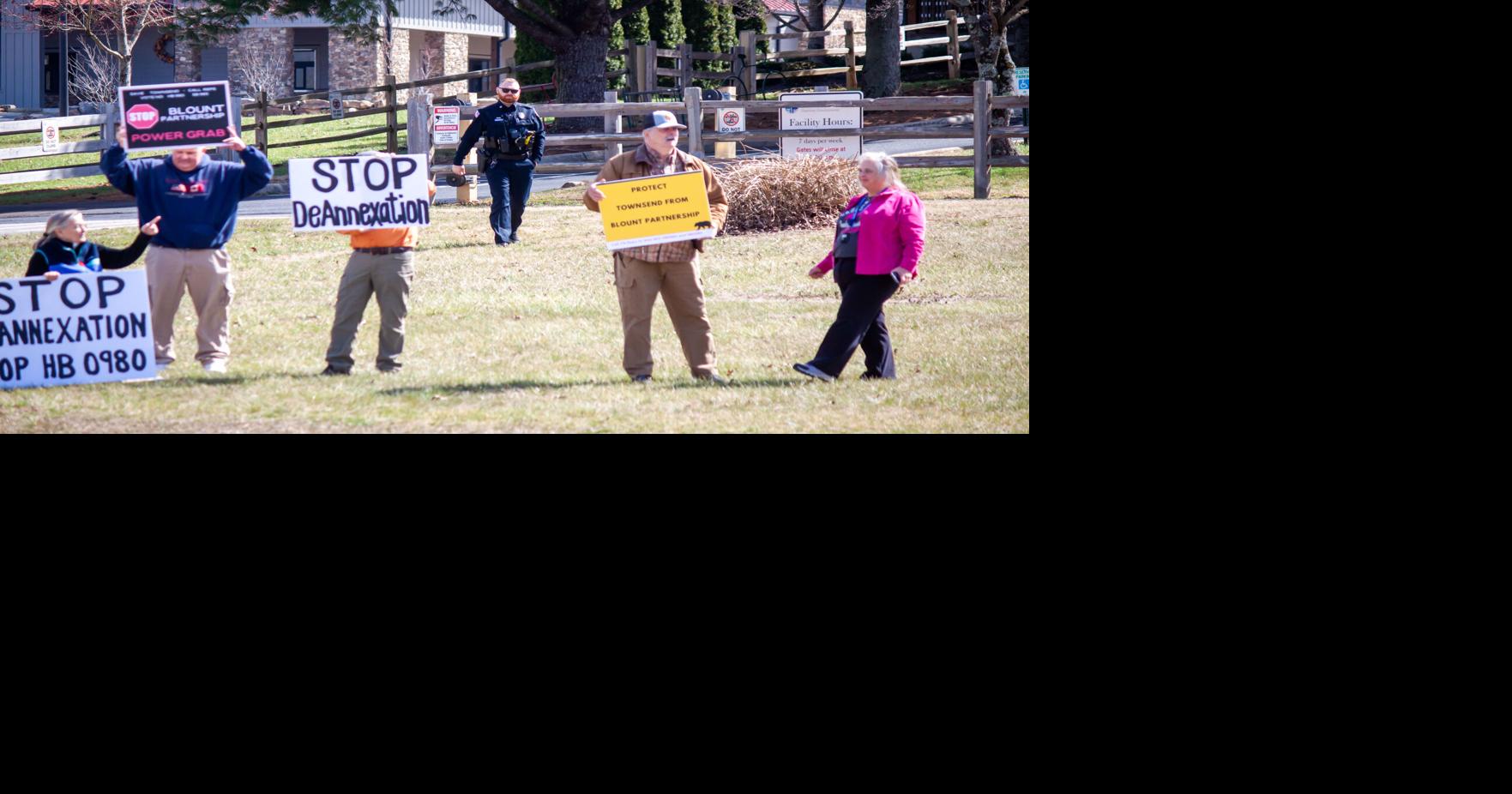 Townsend demonstration opposes deannexation bill in state legislature ...