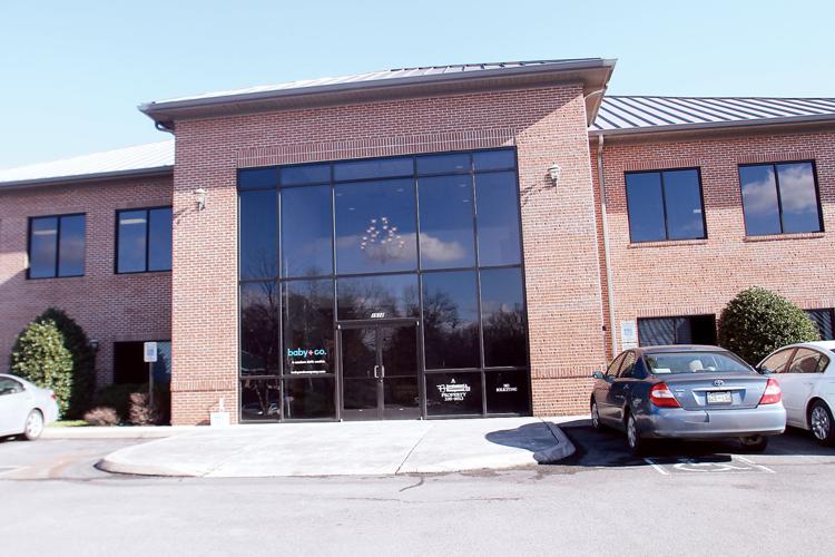 For baby and me; New birthing center offers alternatives to hospitals ...