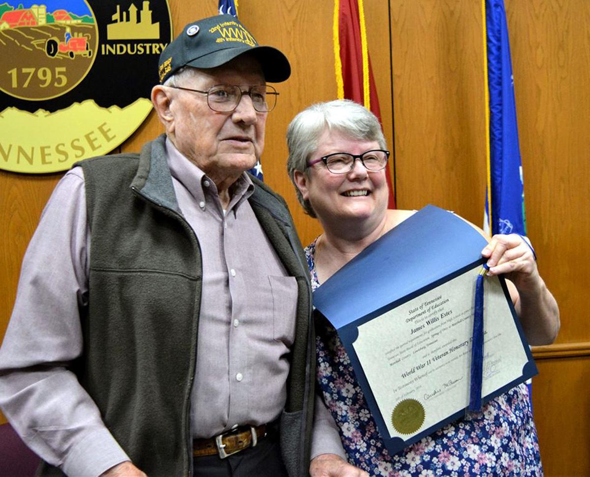 Veterans receive honorary high school diplomas in courthouse ceremony ...