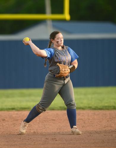 WB softball brings home first district tournament title since 2011 ...