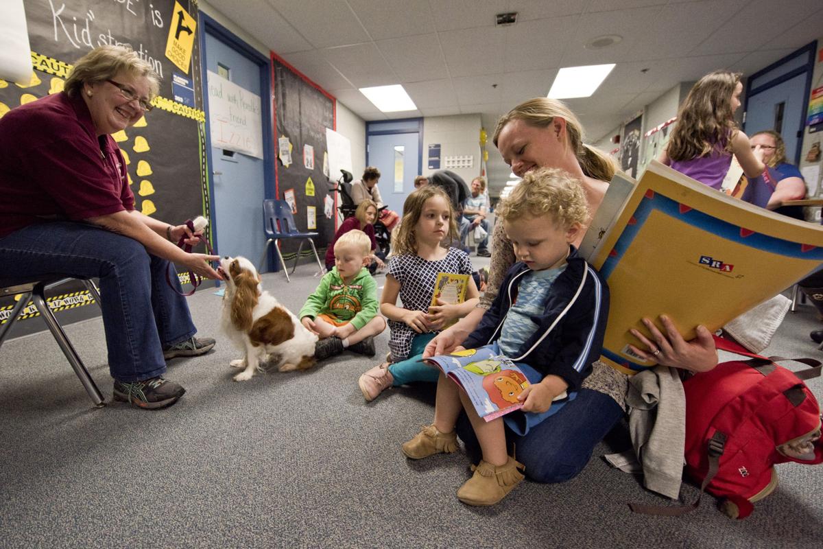 Sul Ross students read with service dogs