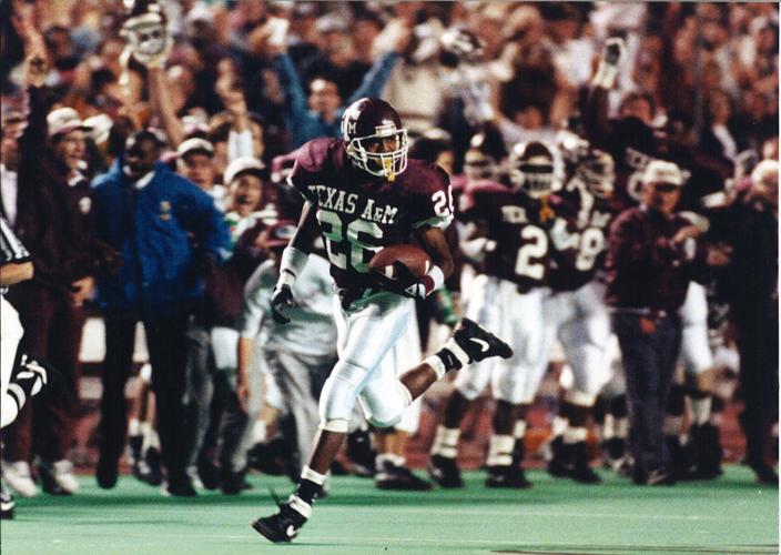 Former A&M CB Smith selected for College Football Hall of Fame