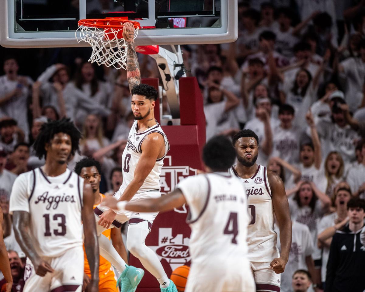 An unexpected plane trip helped bond transfer guard Jace Carter to ...