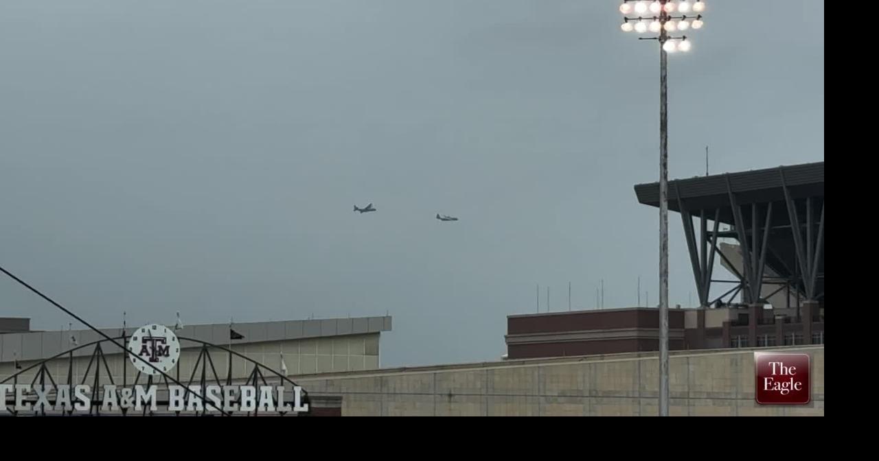 Video of flyover before Texas A&M baseball game vs Air Force
