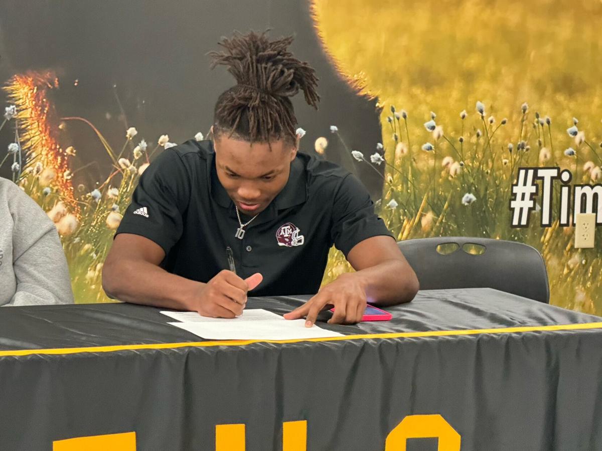 Texas A&M football makes loud NSD splash in 'quiet' Timpson athlete ...