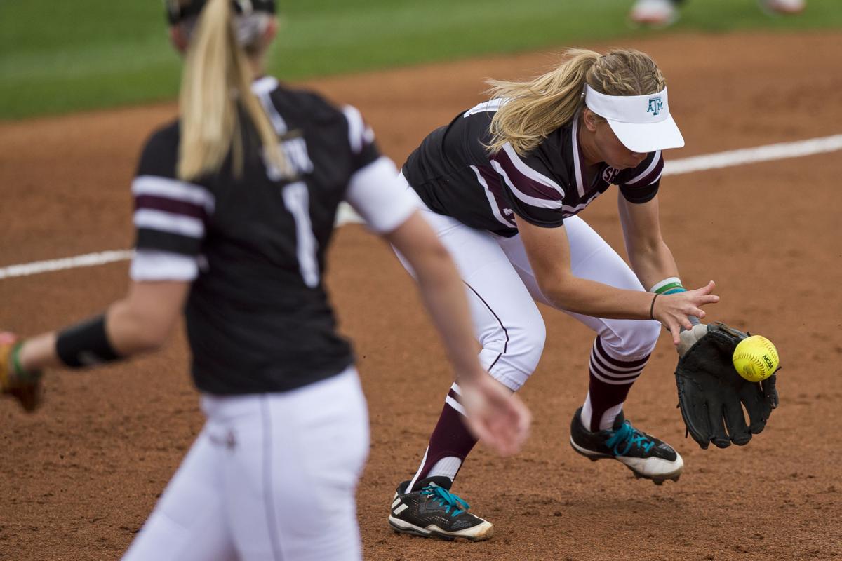 Aggie softball hosts the Bulldogs | Gallery | theeagle.com