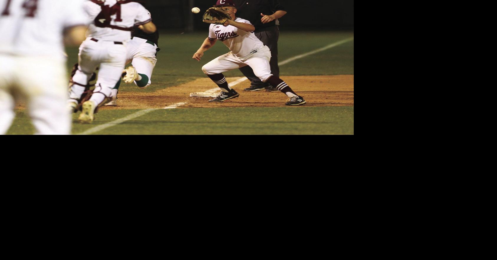 Brenham pulls out late win over A&M Consolidated in 19-5A baseball