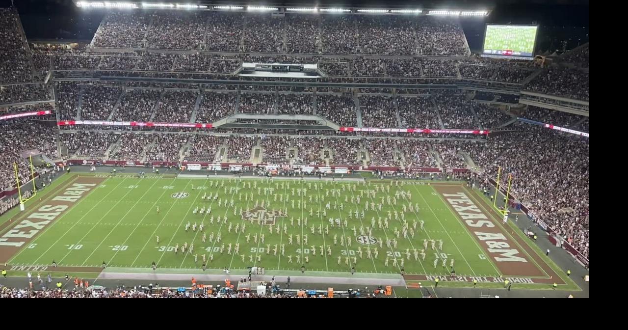 Time-lapse of Aggie Band's halftime show vs. Bowling Green