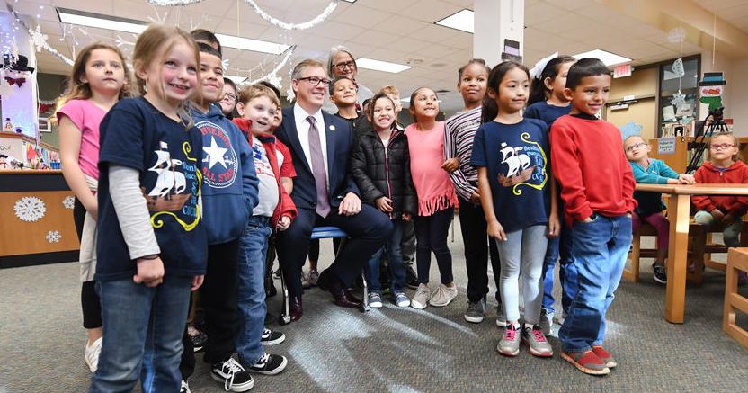 Bryan Mayor Andrew Nelson talks government with Bonham Elementary first ...