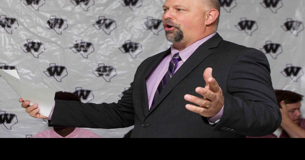 Eric Ezar named Rudder football coach and campus coordinator