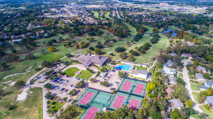 Bryan city manager defends golf course decision