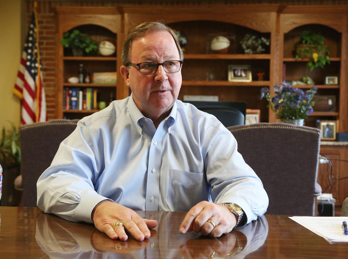 Rep. Bill Flores covers ‘polarized’ US during call-in event