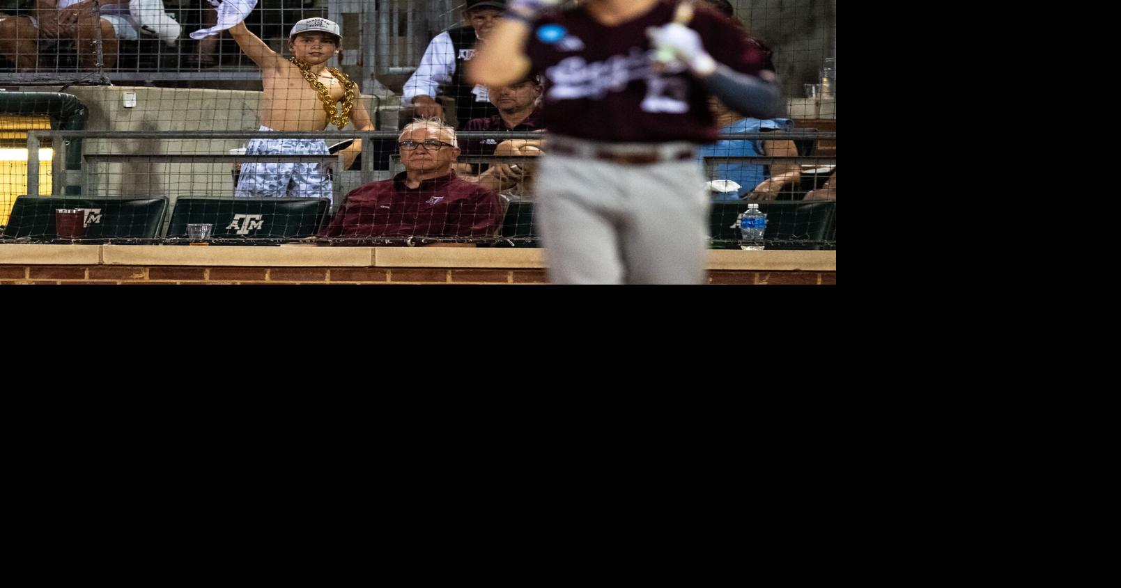 Young Texas A&M baseball fan's dance moves entertain crowd