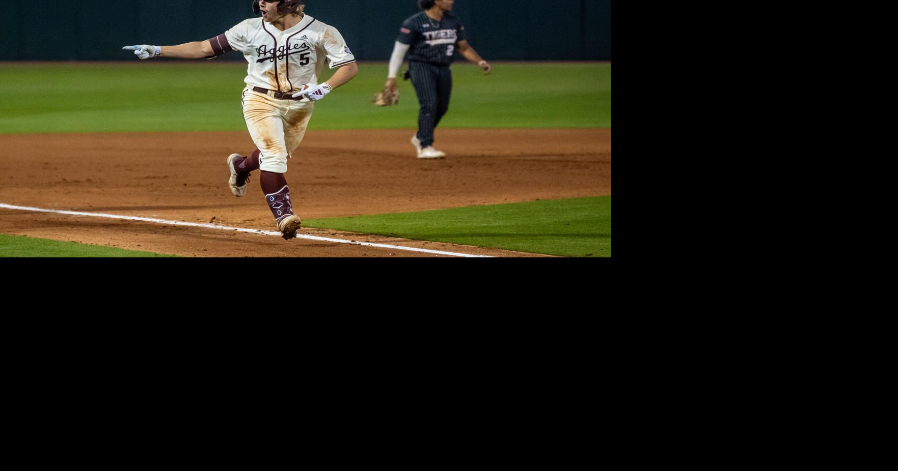 Texas A&M baseball uses late game offense to propel past Texas Southern