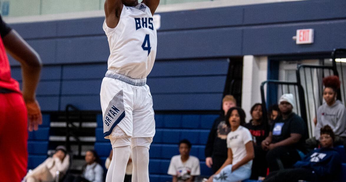 Bryan boys basketball team hangs on for 54-51 win over Oak Ridge