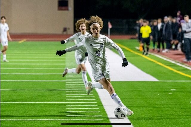 College Station boys soccer team tops Montgomery 2-1