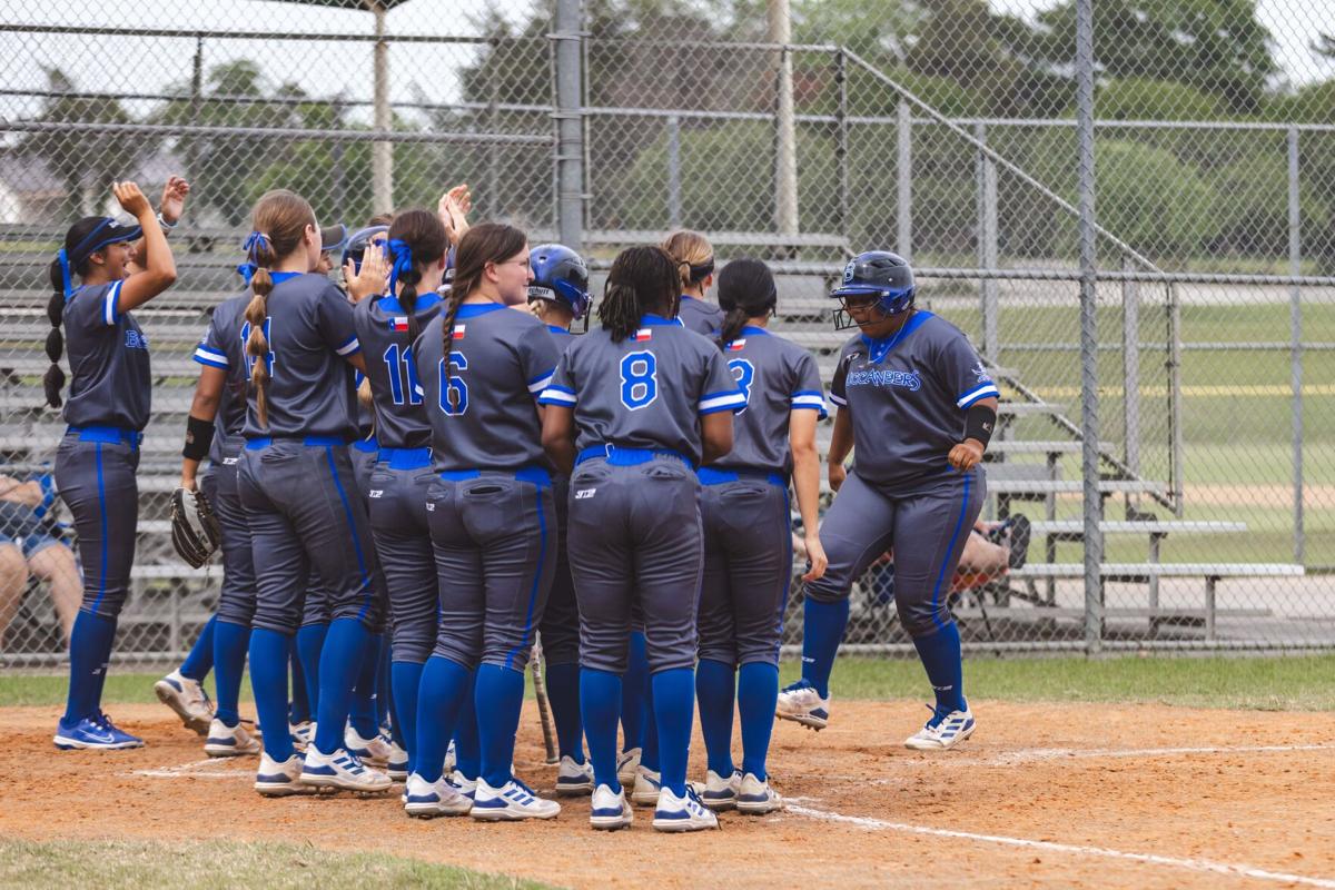 Blinn softball team moves 2nd