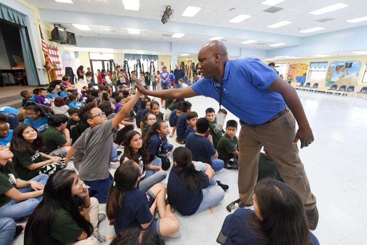 'Adopted' Pasadena school thanks students from Fannin Elementary for ...