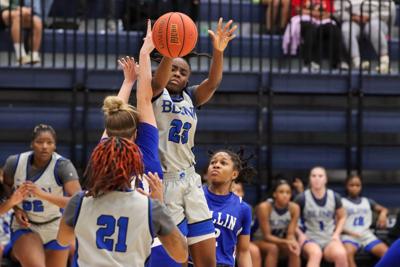 Blinn women's basketball team falters in fourth quarter