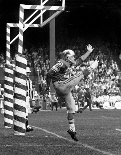 NFL Hall of Famer, former Texas A&M great Yale Lary dies at 86