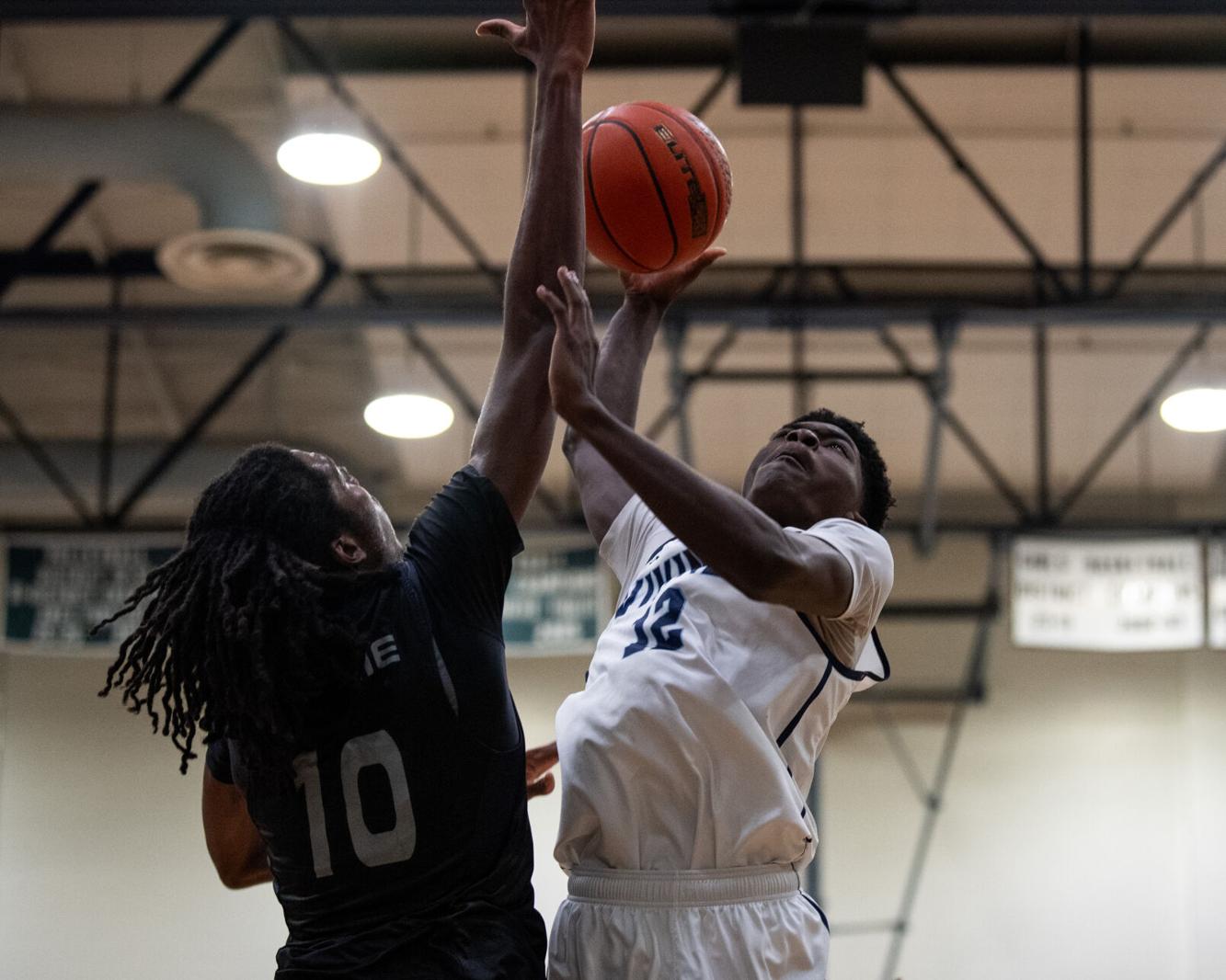 Shoemaker dominates inside to beat Bryan