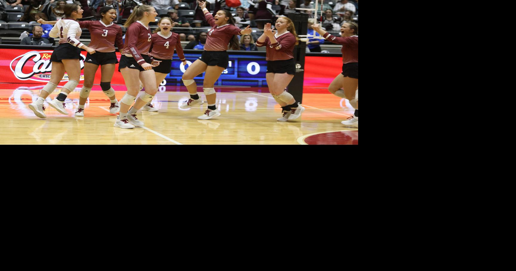 Iola volleyball team heads to state finals with win over Schulenburg