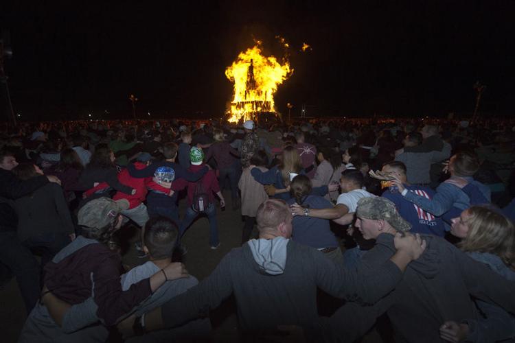 Student Bonfire unites Texas A&M students, alumni ahead of LSU game