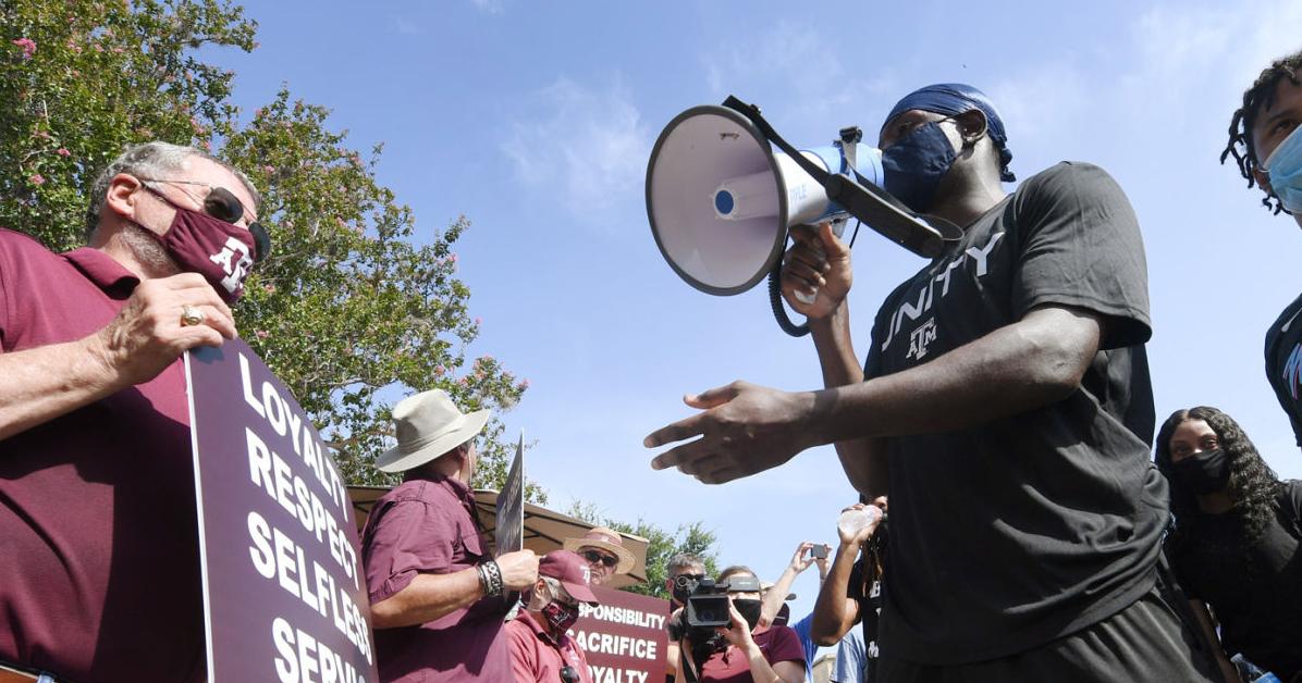 Opposing sides debate Texas A&M’s Sul Ross statue at Sunday protest