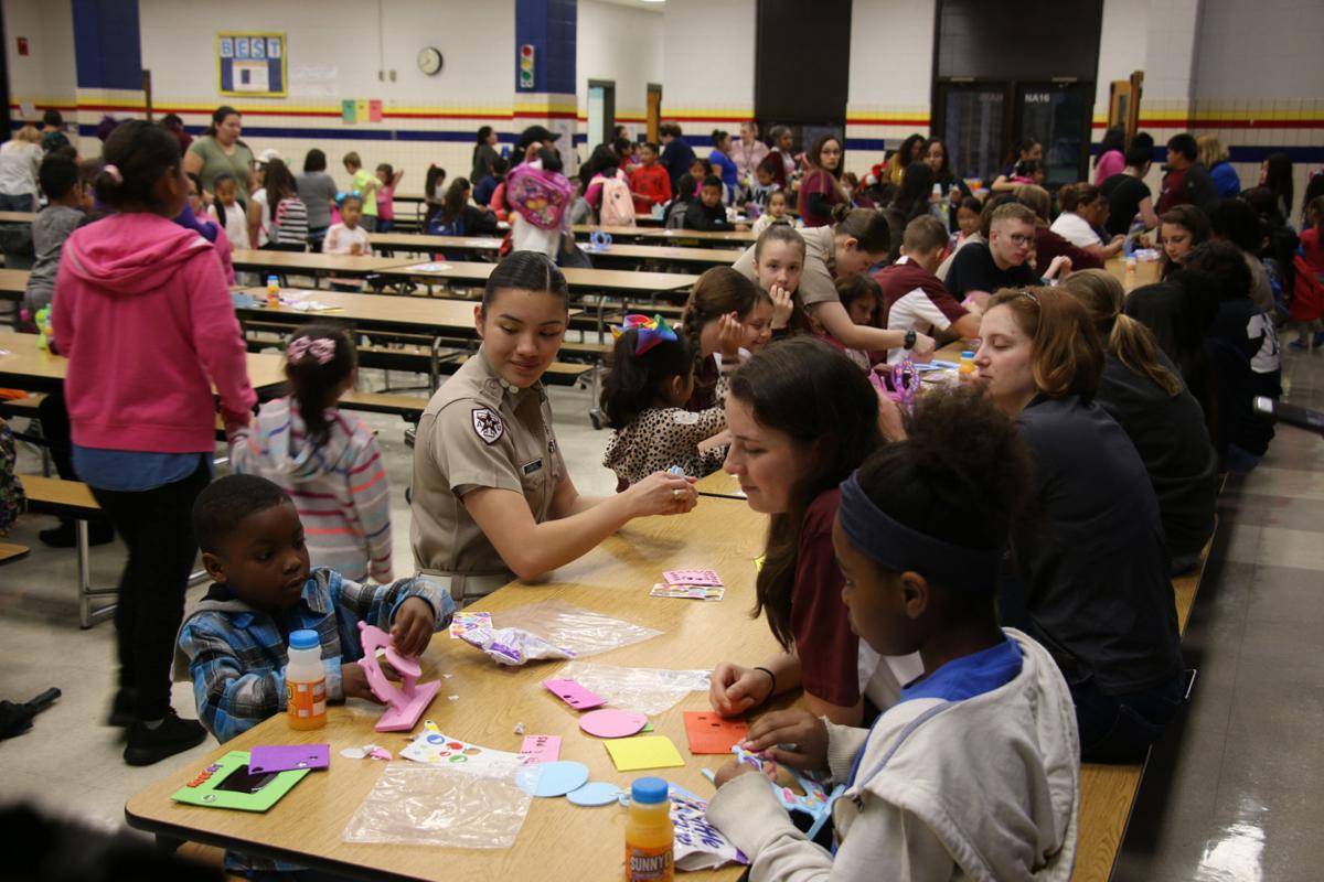 'Memories with Mom' at Navarro Elementary