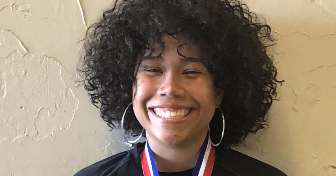 Shania Kelly finishes fourth to lead College Station girls powerlifters ...