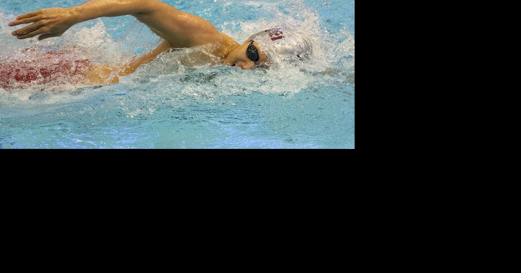 A&M Consolidated swim teams break records, finish in top 5 at regional meet