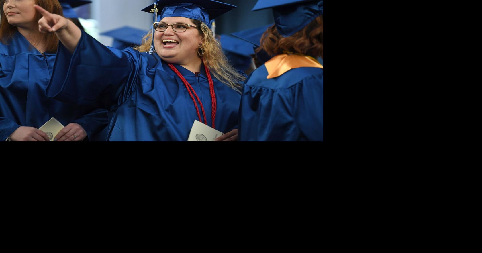 Blinn students receive associate’s degrees, certificates