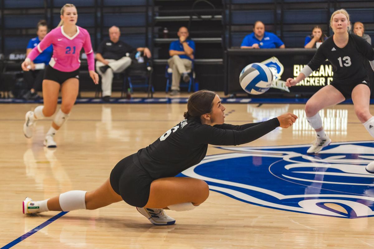 Blinn volleyball team beats Coastal Bend College
