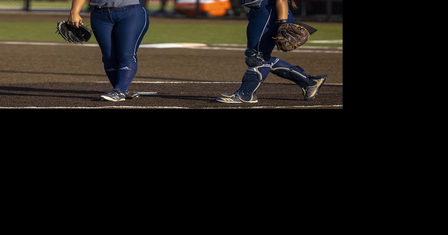 Former Bryan softball standouts Jessica and Jacque Adams transfer to UTA