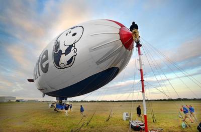 Metlife blimp "Snoopy 1" makes the rounds