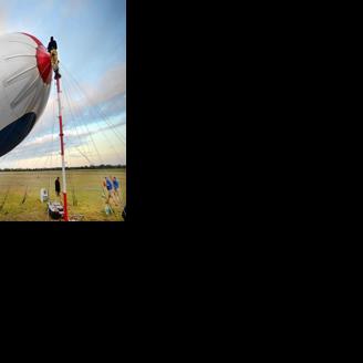 Metlife blimp "Snoopy 1" makes the rounds