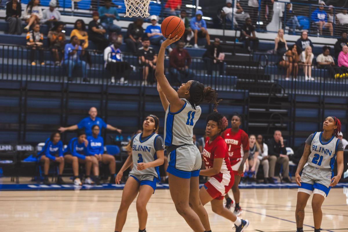 Blinn women roll to easy victory