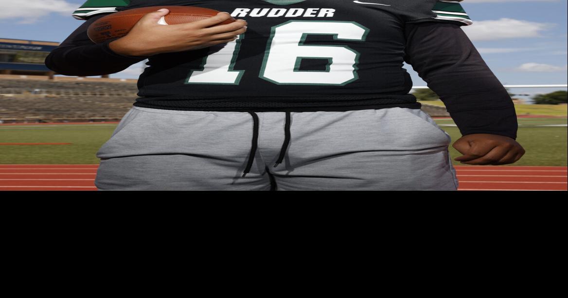 Xavier Ramirez using strong arm, calm demeanor as Rudder's new starting ...