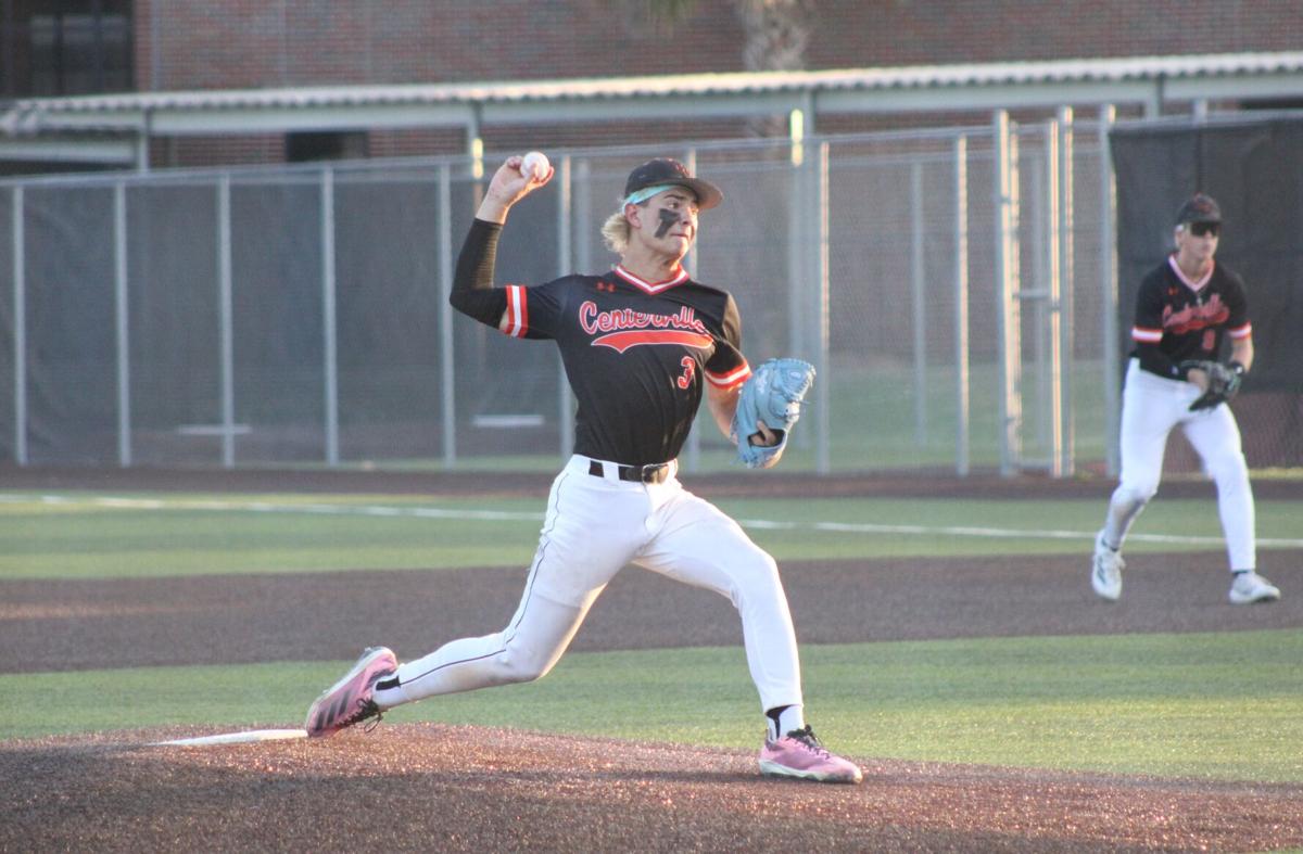 Centerville drops Game 1 to Shelbyville