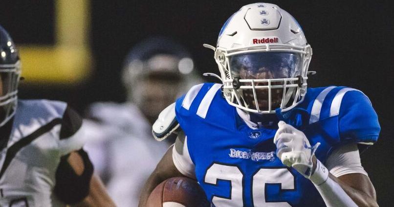 Blinn football team beats New Mexico Military Institute