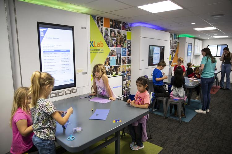 Mobile STEM lab gives Navasota elementary students opportunity to apply ...