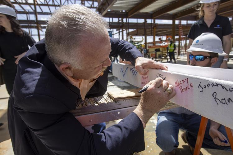 Sadberry Intermediate School holds ceremony in Bryan