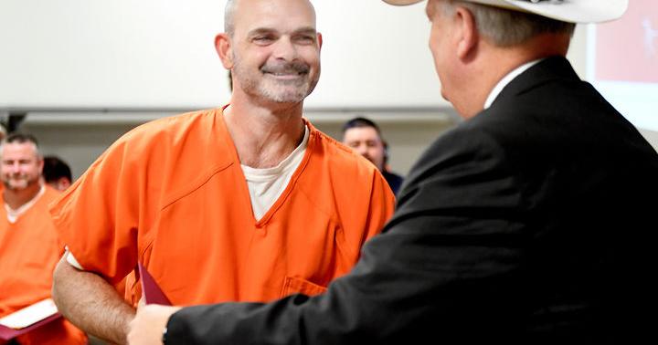 Brazos County inmates first to complete work training program