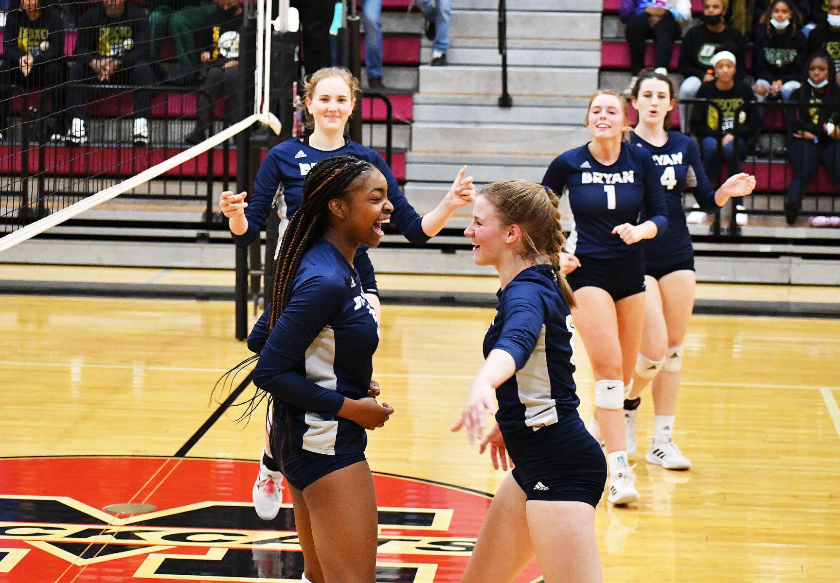 Bryan volleyball team's season ends at hands of DeSoto in bi-district ...